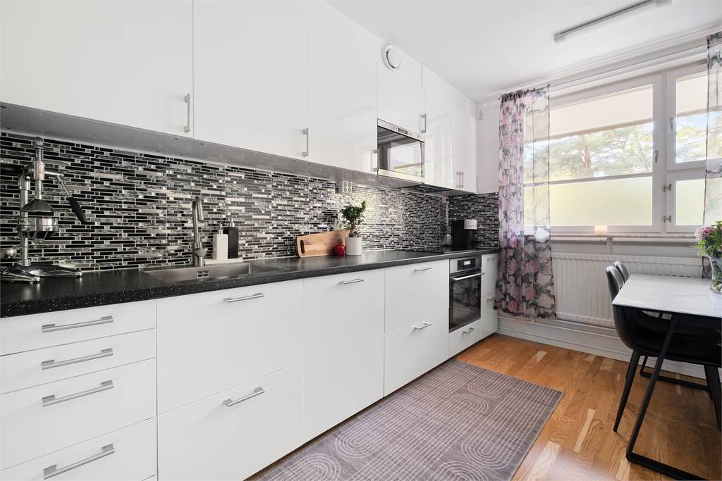 Mirabellbacken 5 i Hässelby Strand, Stockholms kommun - lägenhet till ...