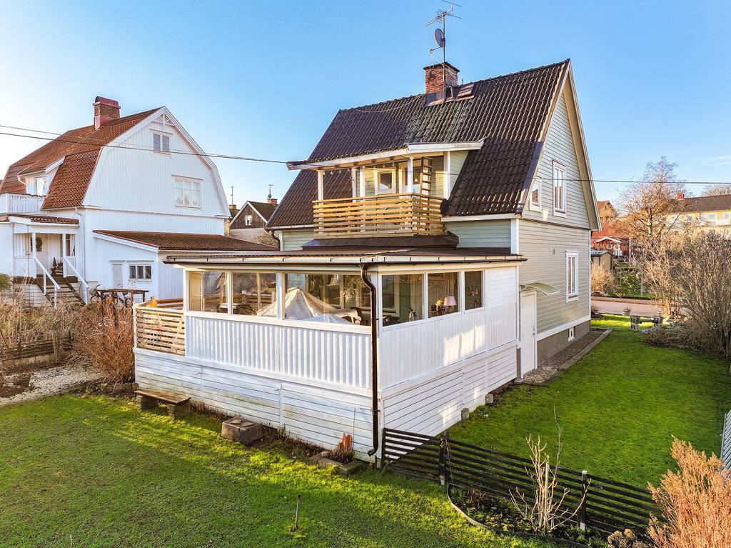 Gustav Adolfsgatan 24 i Räveln, Åmåls kommun - villa till salu - Hemnet