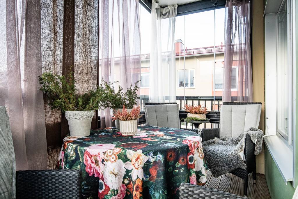 Krondikesvägen 48A i Blomängen, Östersunds kommun - lägenhet till salu ...