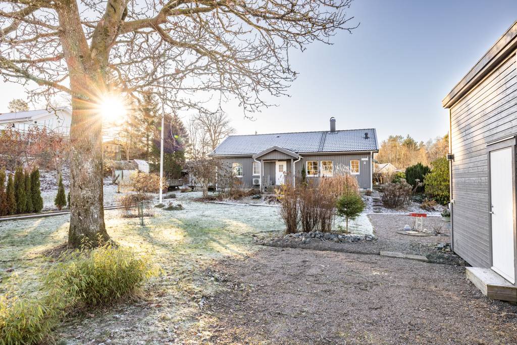 Duvesjön 310 i Romelanda, Kungälvs kommun - villa till salu - Hemnet