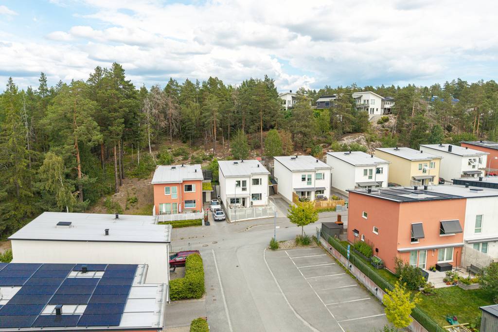 Gåsörtsvägen 38 i Ursvik, Sundbybergs kommun - villa till salu - Hemnet