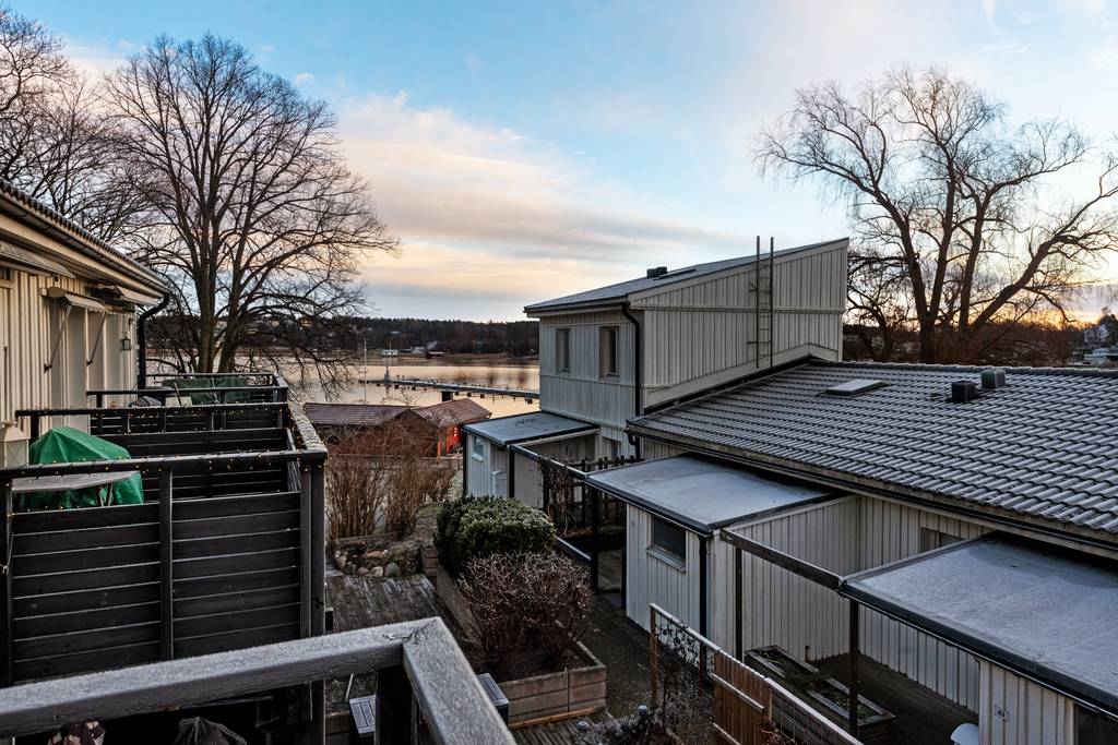 Södra Åsvägen 59 i Österskär, Österåkers kommun - radhus till salu - Hemnet