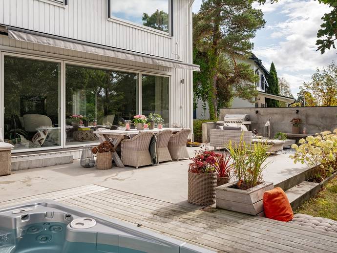 Apelvägen 13 i Stocksund, Danderyds kommun - villa till salu - Hemnet