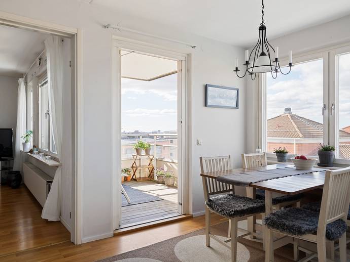 Fyrspannsvägen 8 i Jarlaberg, Nacka kommun - lägenhet till salu - Hemnet