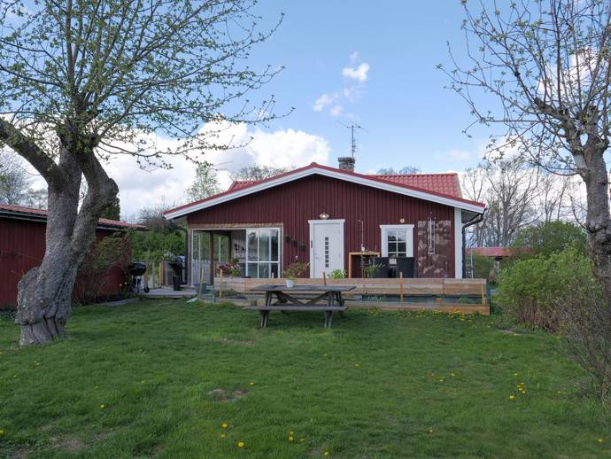 Adolfsberg Liljelund 2 i Stallarholmen, Strängnäs kommun - villa till ...