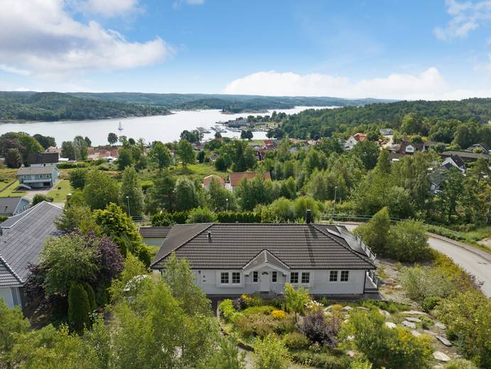 Gömmebergsvägen 14 i Svanesund, Orust kommun - villa till salu - Hemnet