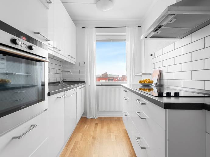 Lofotengatan 16, 5 tr i Husby, Stockholms kommun - lägenhet till salu ...