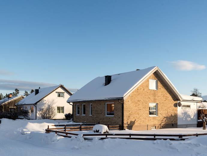 Sagavägen 44 i Surahammar, Surahammars kommun - villa till salu - Hemnet