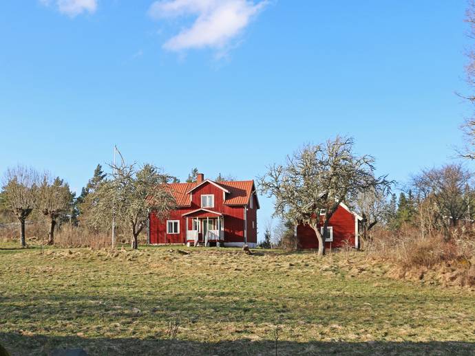 Jonstorp - gård/skog till salu - Hemnet