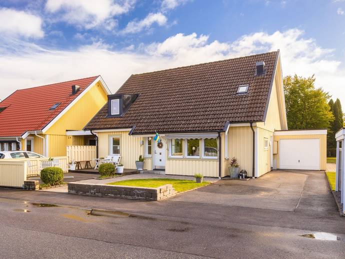 Ladugatan 22 - Såld kedjehus (Äganderätt) - Majåker, Lidköpings kommun ...