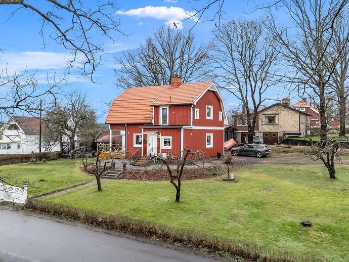Ekvägen 1 i Kolsva, Köpings kommun - villa till salu - Hemnet