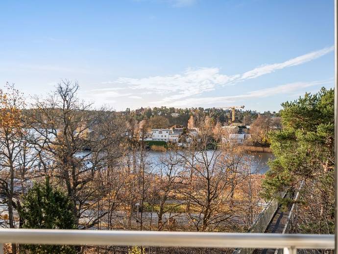 Berguddsvägen 3 i Saltsjöbaden Bergudden, Nacka kommun - radhus till ...