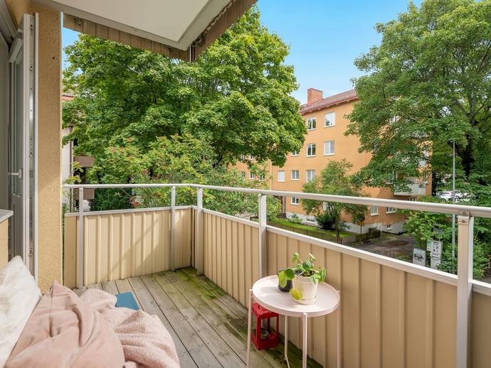 Polhemsgatan 4 i Gamla Huvudsta, Solna kommun - Lägenhet till salu - Hemnet