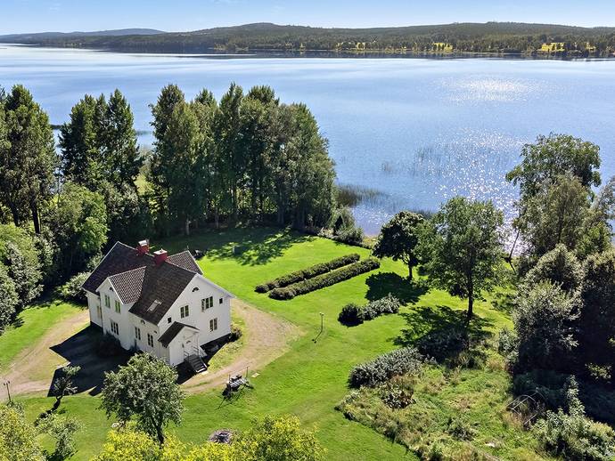 Strandvägen 30 i Uddeholm, Hagfors kommun - villa till salu - Hemnet