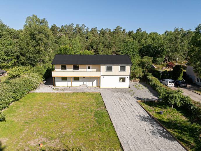 Lövdalsvägen 60 i Segeltorp, Huddinge kommun - villa till salu - Hemnet