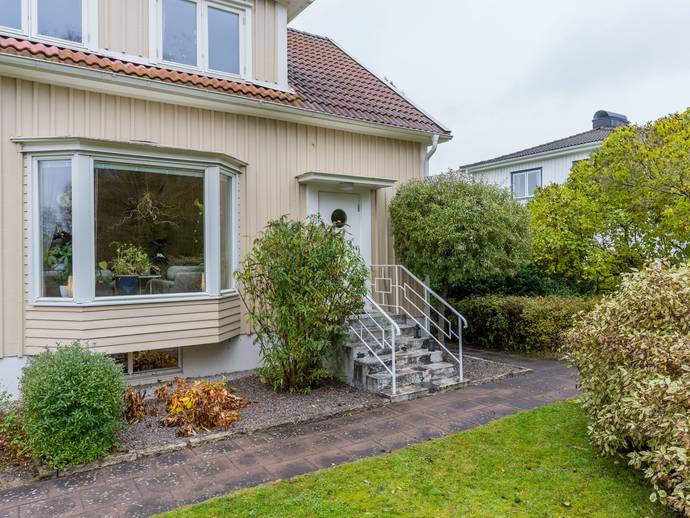 Reflevägen 2 i Ulricehamn, Ulricehamns kommun - villa till salu - Hemnet