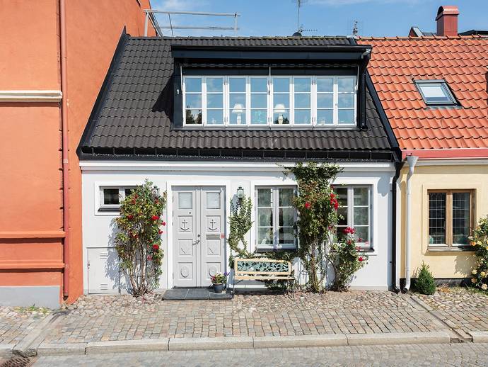 Skansgatan 44 i Centrala Ystad, Ystads kommun - radhus till salu - Hemnet