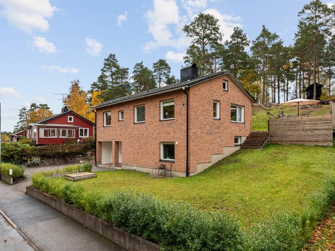 Ekvägen 9 - Såld villa (Äganderätt) - Centrala Hallstavik, Norrtälje ...