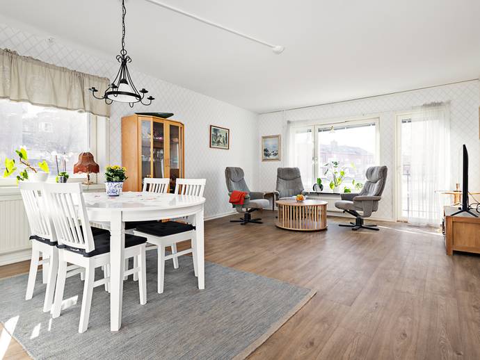 Järnvägsgatan 9A i Öst på stan, Umeå kommun - lägenhet till salu - Hemnet