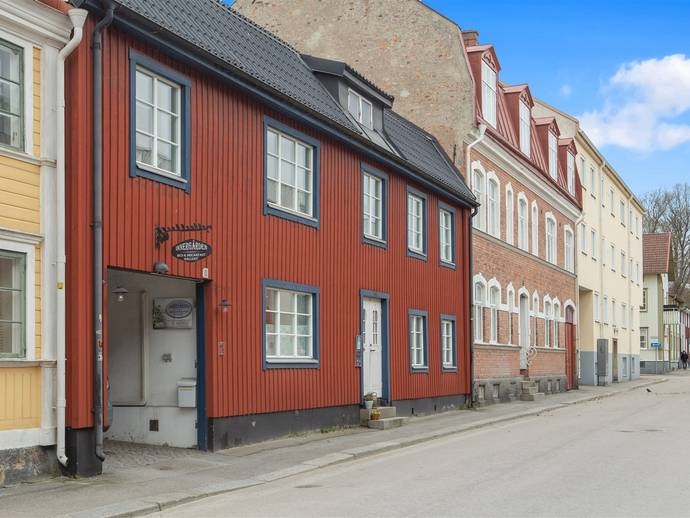Regeringsgatan 111 i Centrum, Karlshamns kommun - radhus till salu - Hemnet
