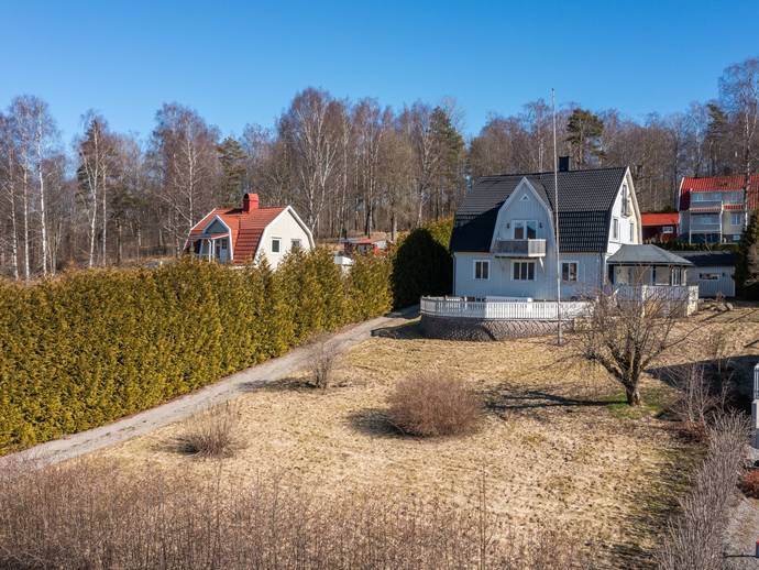 Lindängsvägen 44 i Ulricehamn, Ulricehamns kommun - villa till salu - Hemnet