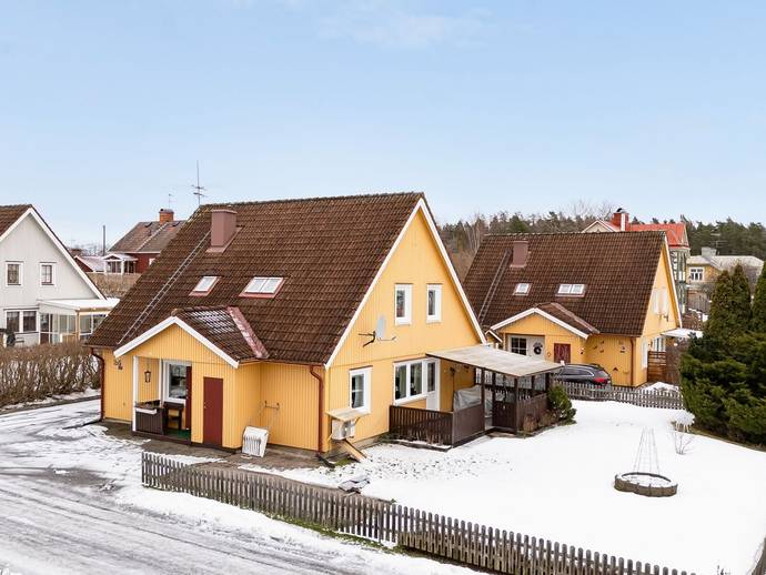 Goslings väg 2D i Åkers Styckebruk, Strängnäs kommun - villa till salu ...