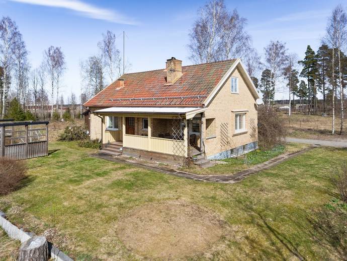 Lånsta 135 i Lånsta, Sala kommun - villa till salu - Hemnet