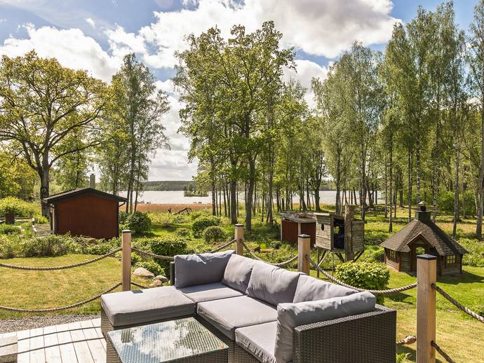 Liljekonvaljstigen 63 i Stallarholmen, Strängnäs kommun - villa till ...