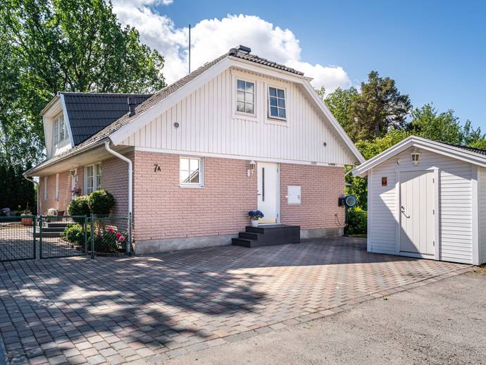 Sätthammarvägen 7A i Segeltorp, Huddinge kommun - villa till salu - Hemnet