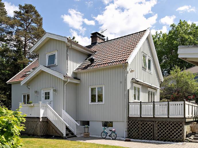 Ljungbackenvägen 12A i Lerum - Södra Lerum, Lerums kommun - villa till ...