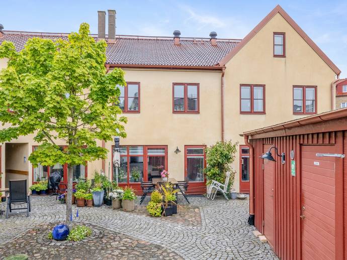 Lilla Östergatan 32B i Centrum, Ystads kommun - radhus till salu - Hemnet