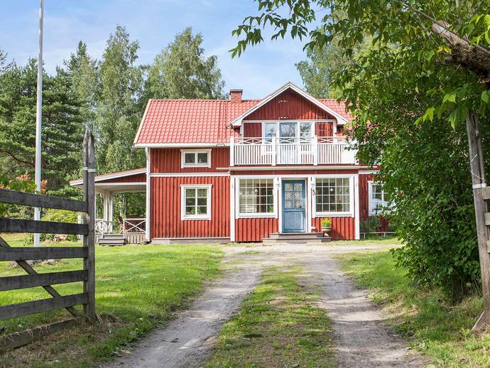 Buråsen 3 & 3A i Norra Torsby, Torsby kommun - Villa till salu - Hemnet