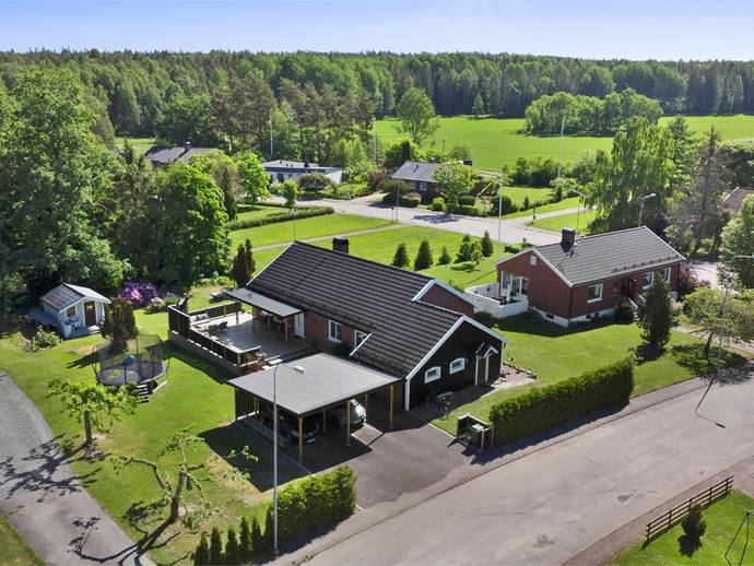 Hasselgatan 25 i Sundstorp, Säffle kommun - villa till salu - Hemnet