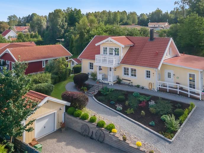Sundby hagväg 11 i Stallarholmen, Strängnäs kommun - villa till salu ...