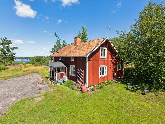 Tolsum Lövstad 1 i Ringarum, Valdemarsviks kommun - villa till salu - Hemnet