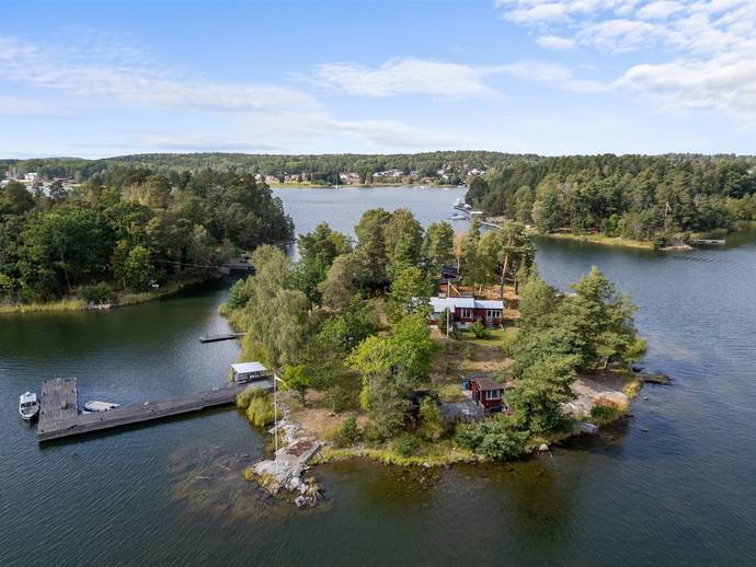 Lilla Askholmen i Edholma / Lilla Askholmen, Vaxholms kommun - villa ...