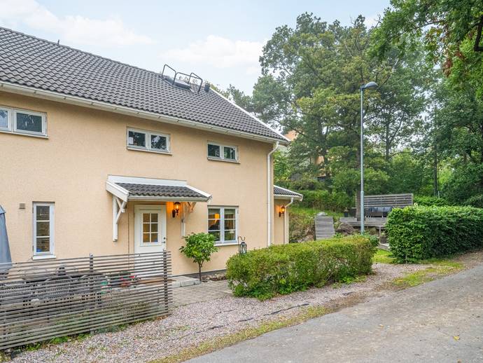 Mariagatan 7C i Gustavsberg, Värmdö kommun - radhus till salu - Hemnet