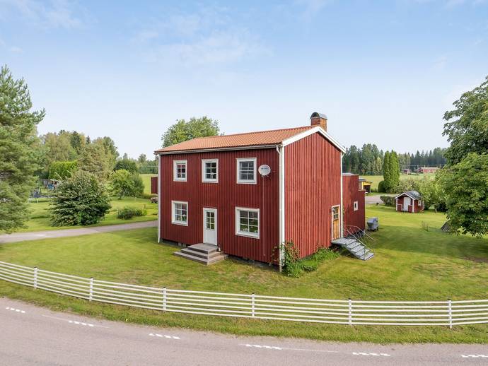 Rosshyttan 155 i Rosshyttan, Sala kommun - villa till salu - Hemnet