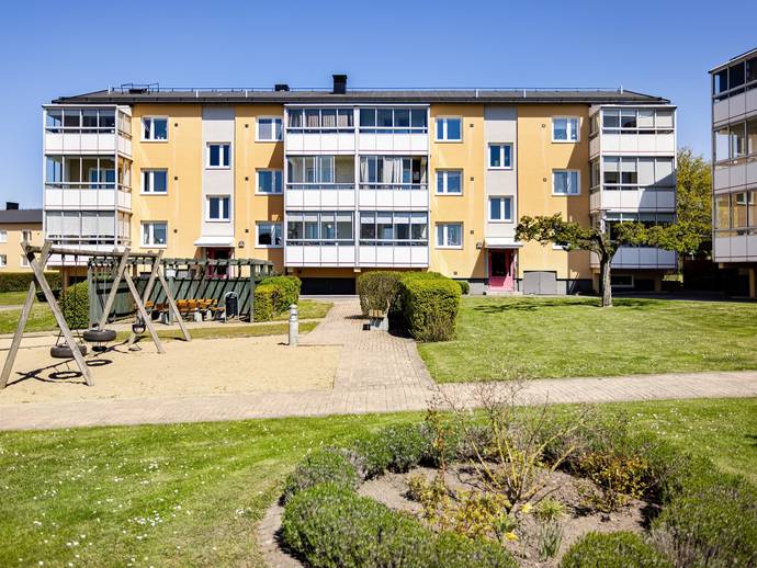 Backgatan 54A i Simrishamn, Simrishamns kommun - lägenhet till salu ...