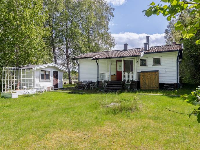 Liljekonvaljstigen 53 i Stallarholmen, Strängnäs kommun - fritidshus ...