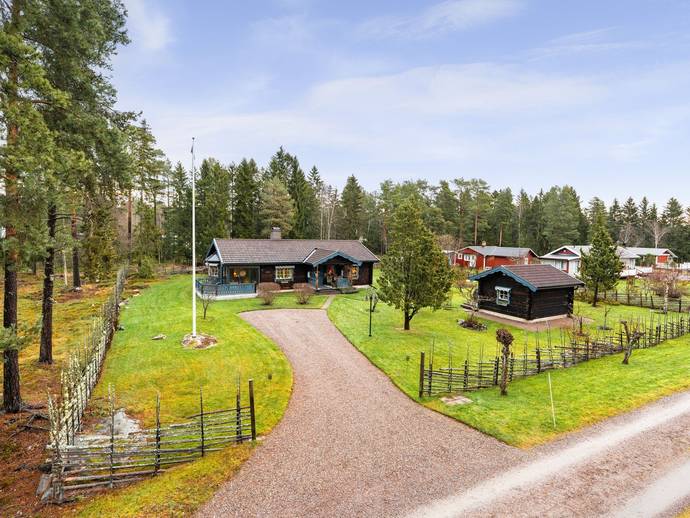 Slada hamn 265 i Hållnäs, Tierps kommun - villa till salu - Hemnet