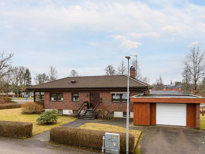 Decembervägen 1 i Lessebo, Lessebo kommun - villa till salu - Hemnet