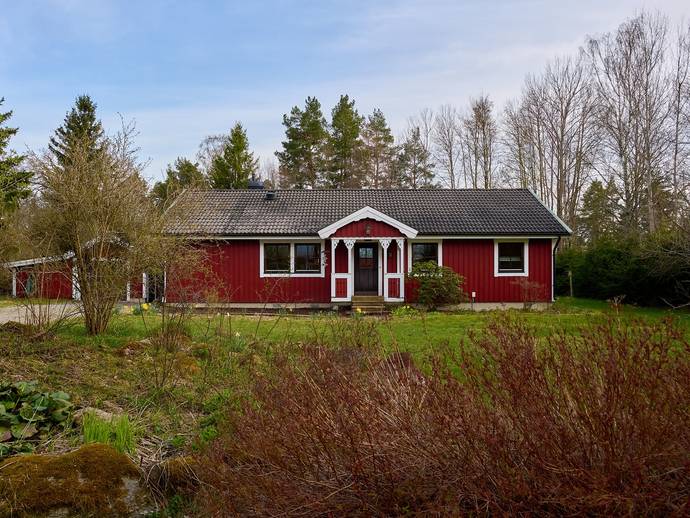Överselö Lövdal 3 i Stallarholmen, Strängnäs kommun - villa till salu ...