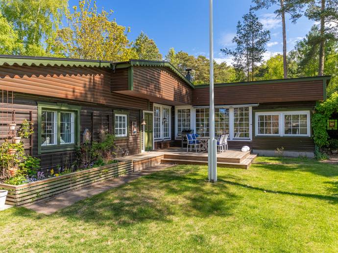 Midsommarvägen 18 i Glimminge Plantering, Båstads kommun - villa till ...