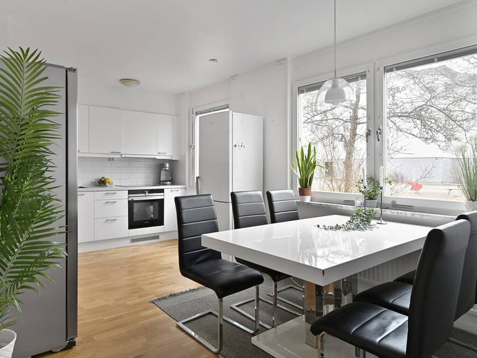 Vallavägen 143 i Handen, Haninge kommun - lägenhet till salu - Hemnet