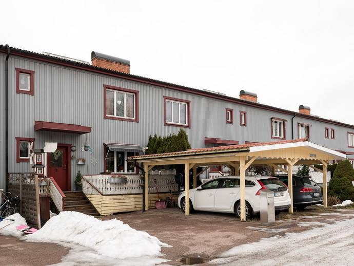 Oxelbacksvägen 8E i Centralt, Hallstahammars kommun - radhus till salu ...