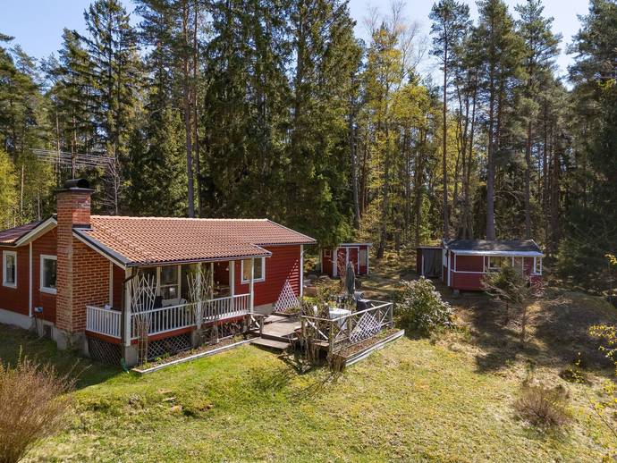 Berg 34 - Såld vinterbonat fritidshus (Äganderätt) - Stallarholmen ...