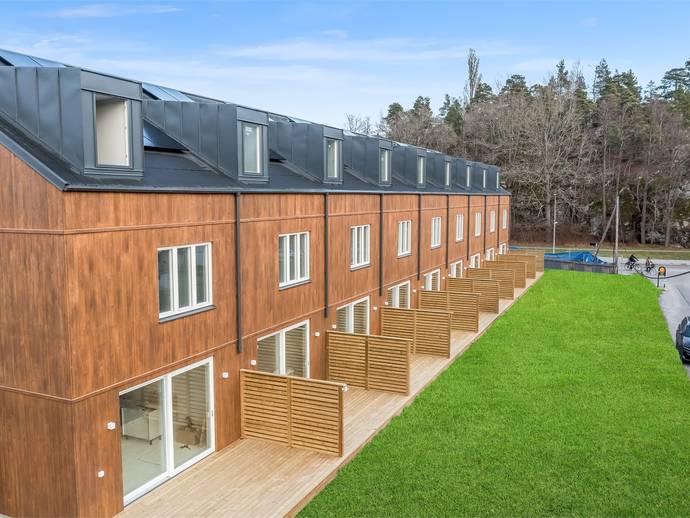 Solfagravägen 42E i Stuvsta, Huddinge kommun - radhus till salu - Hemnet