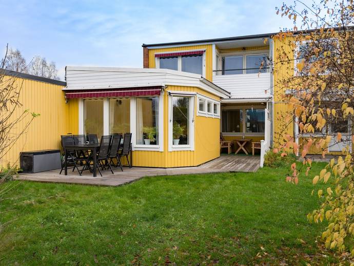 Kråkbärsvägen 15A i Böleäng, Umeå kommun - Radhus till salu - Hemnet