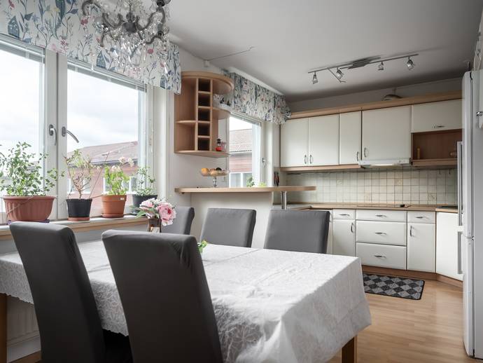 Sleipnervägen 11 i Centrala Handen, Haninge kommun - lägenhet till salu ...